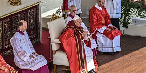 El Papa Francisco Dice Que Hay Que Estar Cerca De Los Abandonados