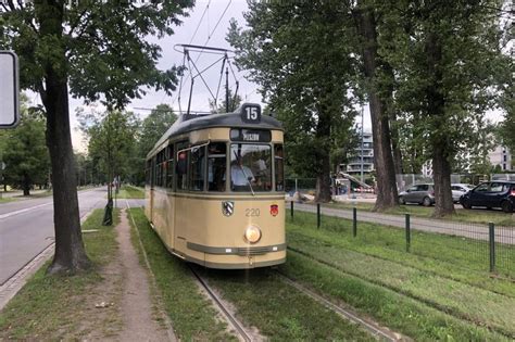 Zabytkowe Tramwaje Na Ulicach Krakowa