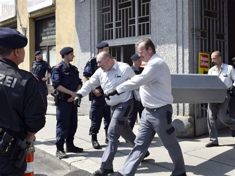 Siebenjährige Getötet 13 Jahre Haft Wegen Mordes Österreich Volat