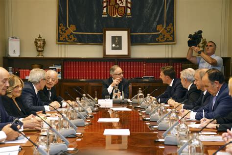 Los Vocales Del Sector Conservador Ofrecen Ampliar Los Candidatos A