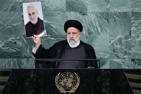 Raisi Raises Photo At Un Demands Justice For Gen Soleimani Tehran Times