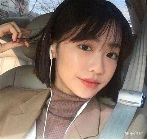 有什么适合鹅蛋脸的女生发型？ 知乎