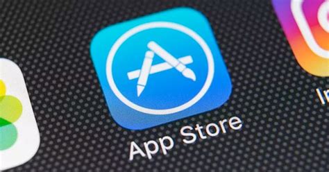 พบแอปปลอม หลอกขโมยบัญชี Facebook ล่าสุด Apple ลบออกจาก App Store แล้ว