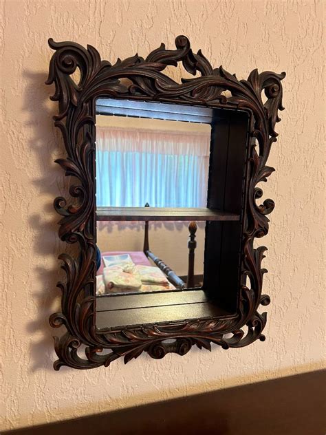 Lot 33 Vintage Durawood Shadowbox Style Mirrored Ornate Curio
