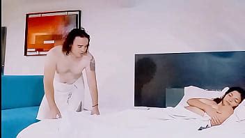 Se estaba tomando fotos sin brasieres y yo empecé a Grabarla sin que se diera cuenta XNXX