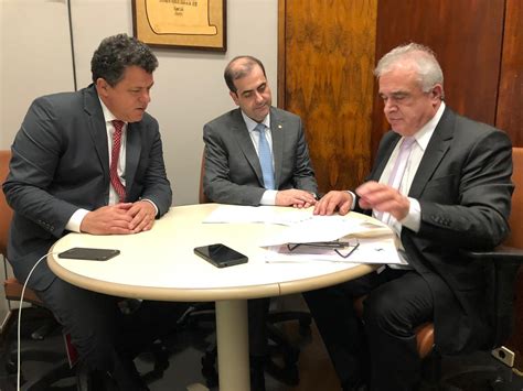 Agência ALESC Naatz trata de recursos federais para o Hospital Santo