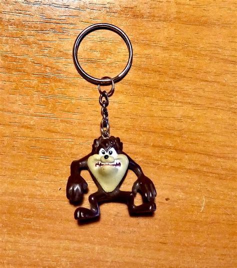 Брелок резиновый мультяшный в дар Новосибирск Дарудар