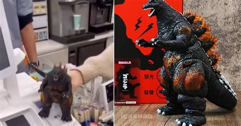 馬尾妹捧18公分「哥吉拉公仔」付款…感應亮燈狂嘶吼 網驚：1隻3千 生活 Ctwant