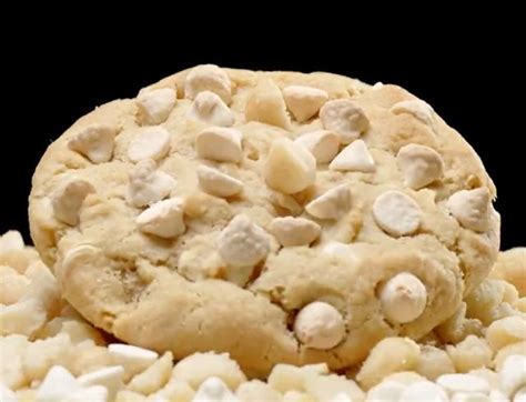 Crumbl Bakes Macadamia Nut Cookies And More Through April 1 2023