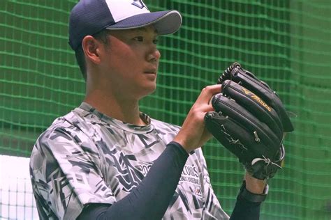 1軍復帰を目指すヤクルト・奥川恭伸がブルペン入り 捕手を座らせスライダーも交えて40球 サンスポ