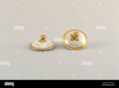 Deckel Abdeckungen Fotos Und Bildmaterial In Hoher Auflösung Alamy