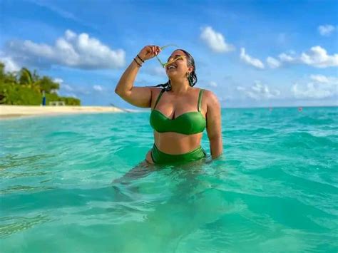 Raja Ki Moti Gaand Bikini Mein Kiyaa Mast Lagega 🥵 Rdhhgonewild