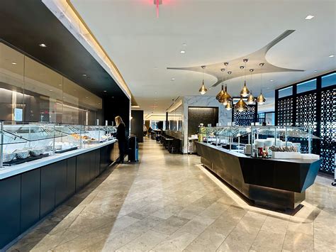 Review United Polaris Lounge Newark Ewr