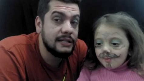 Como Maquiar Sua Filha Youtube