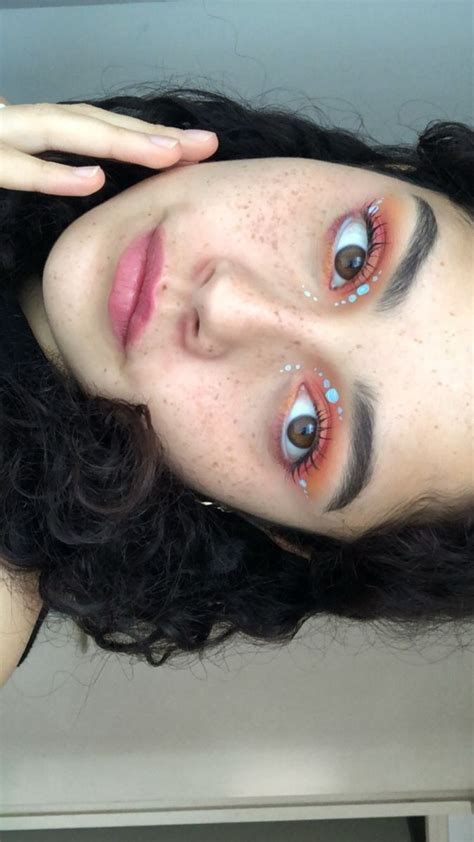 Pin On Make Up Hippie Makeup Funky Makeup No Eyeliner Makeup