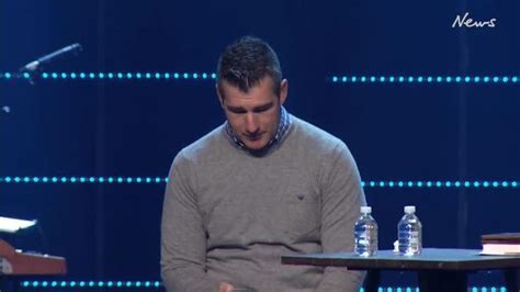 Pastor Gets Standing Ovation After Admitting ‘sexual Incident With