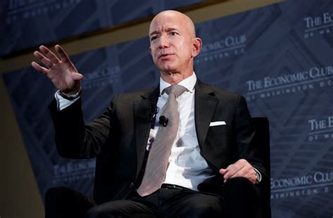 Jeff Bezos Faces Defamation Lawsuit Brought By Girlfriends Brother