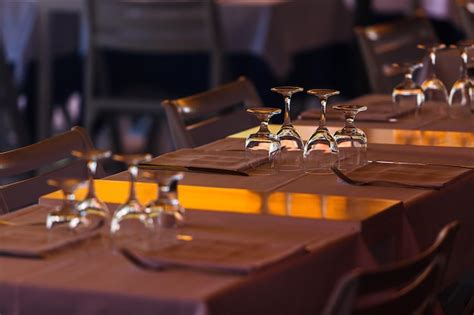 Premium Photo Drinking Glass On Table