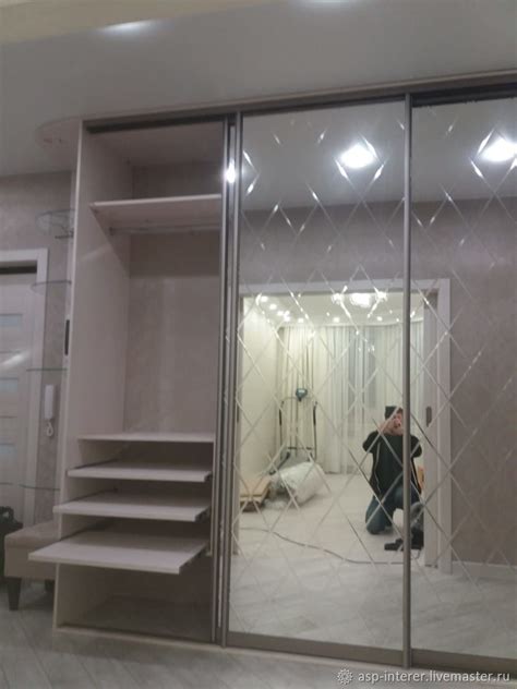 Шкаф-купе зеркальный угловой на заказ в интернет-магазине Ярмарка ...