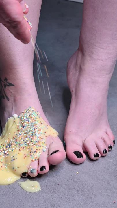 Asrasmr Creamy Pudding Foot Smash Pudding And Sprinkles Barefoot Chaos