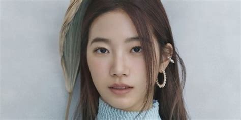 LE SSERAFIM カズハ韓国語を短期間で習得した秘訣から涙を流した瞬間までグラビアインタビューを公開 Kstyle