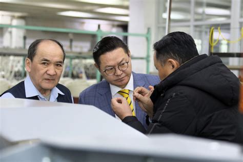 Хонины ноосыг үйлдвэрлэлийн иж бүрэн дамжлагуудаар боловсруулан эцсийн бүтээгдэхүүн болгож байна