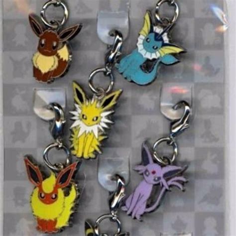 ポケモン ポケモンセンターオリジナル全国ずかんメタルチャーム イーブイ8個セットの通販 By マーベリック｜ポケモンならラクマ