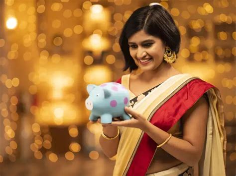 Mahila Samman Savings Certificate Mahila Samman Savings Certificate Vs