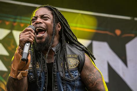 Sevendust Noisecreep Page 3