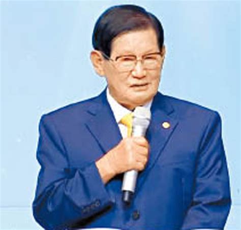 韓新天地教主控殺人罪 東方日報
