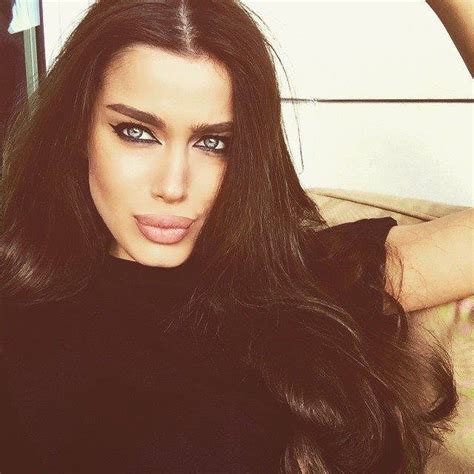 ვინ თქვა საქართველოში ლამაზები არ არიანო