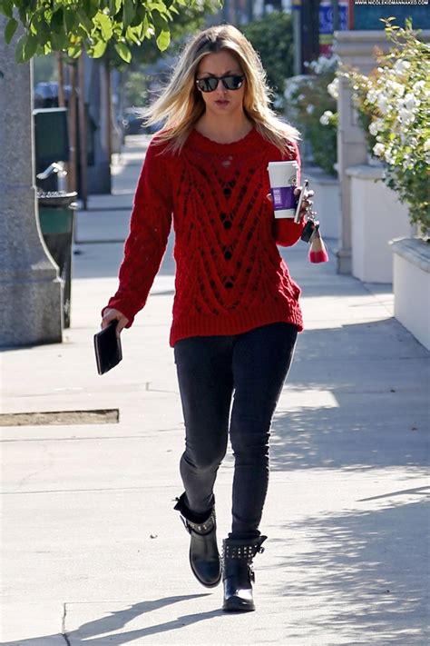 Kaley Cuoco Los Angeles Candids Tweeter Xer Posing Hot Nude