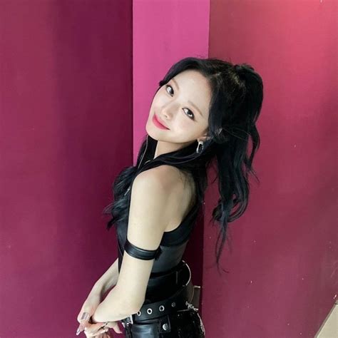 【itzy ユナは現役高校生】韓国アイドル界の次世代スター、圧巻ビジュアルをご覧あれ。 Forza Style｜ファッション＆ライフスタイル[フォルツァスタイル]