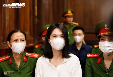 Ngọc Trinh Bị Tuyên Phạt 1 Năm Tù Treo