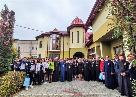 SEMINARUL TEOLOGIC LICEAL SF IOAN GURĂ DE AUR DIN TÂRGOVIȘTE ȘI A CINSTIT OCROTITORUL