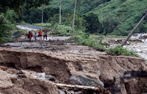 Al Menos 27 Muertos Y Cuatro Desaparecidos Por El Azote Del Huracán