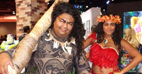 Disney Cosplay Pictures From D23 July 2017 Popsugar Love And Sex