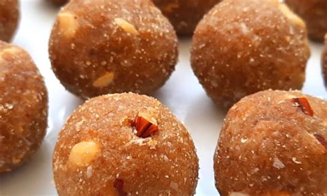 Poha Ladoo ఆరోగ్యానికి అండగా అటుకులు వీటిని మహిళలు రోజు ఇలా