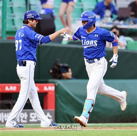포토 시즌 5호 홈런 넘긴 삼성 이재현 네이트 스포츠