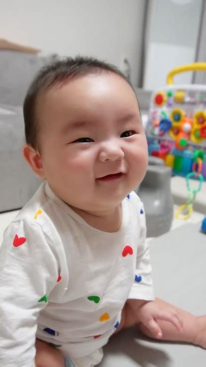 좀 노는 아기🤨 6개월아기 용띠아기 육아기록 Youtube