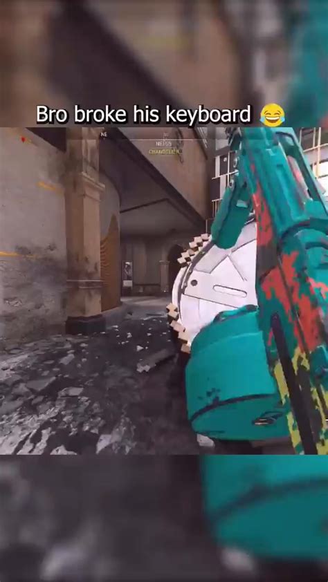 Bro Broke His Keyboard Ifunny