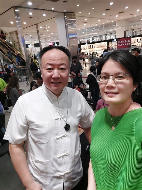 蘇郁婷sophia News 🎉謝老師2024甲辰龍年最新農民曆《謝沅瑾好運龍龍生肖運勢大解析》新書分享會