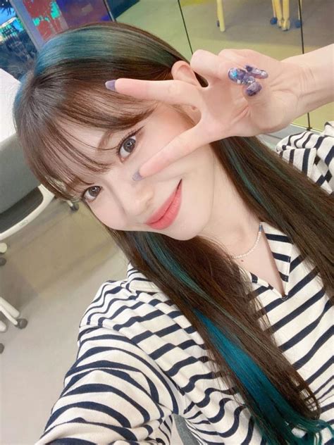 수윤 연희 윤경 쥬리 다현 소희 로켓펀치 엠카 Vibe
