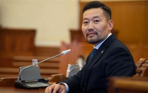 Х Ганхуяг Өнгөрсөн хугацаанд 41 хуулийн төсөл дээр ажилласан