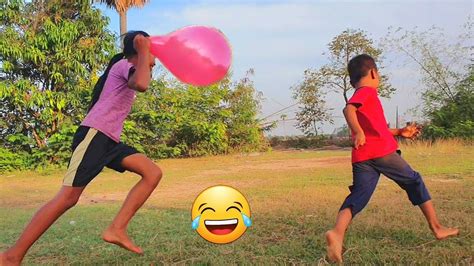 Breaking Funny Balloons Balloon Pop Popping Balloons Youtube