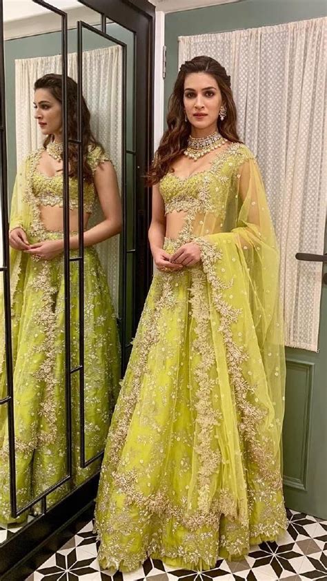 Kriti Sanon Diwali Look Indian Fashion Dresses Designer Dresses Indian Indian Outfits