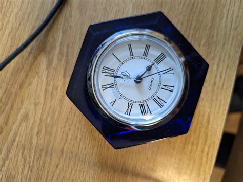 How To Fix Cracked Crystal On Desk Clock R Clocks