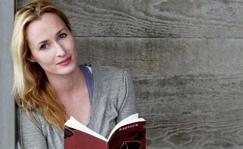 Rogue One Actress Genevieve Oreilly Talks Heartfelt Star Wars Fans Star Wars News Net