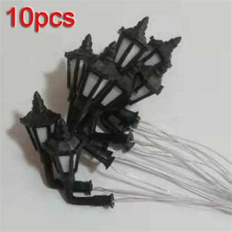 PACK DE 10 lampadaires DEL modèle échelle HO 1100 pour aménagements