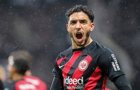 موقع بطولات مهاجم فرانكفورت لا افتقد مرموش ورحيله وضعني تحت ضغط